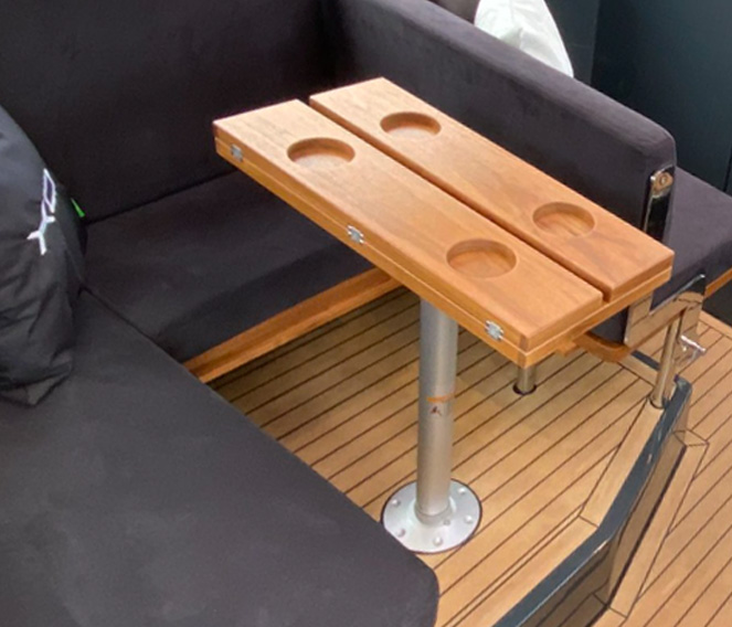 Table in saloon - XO Boats